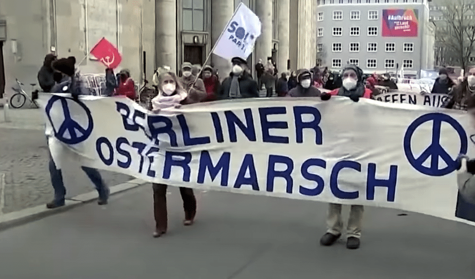 Ostermärsche gespalten: Freidenker gegen Regierungsdoktrin - Deutsche ...